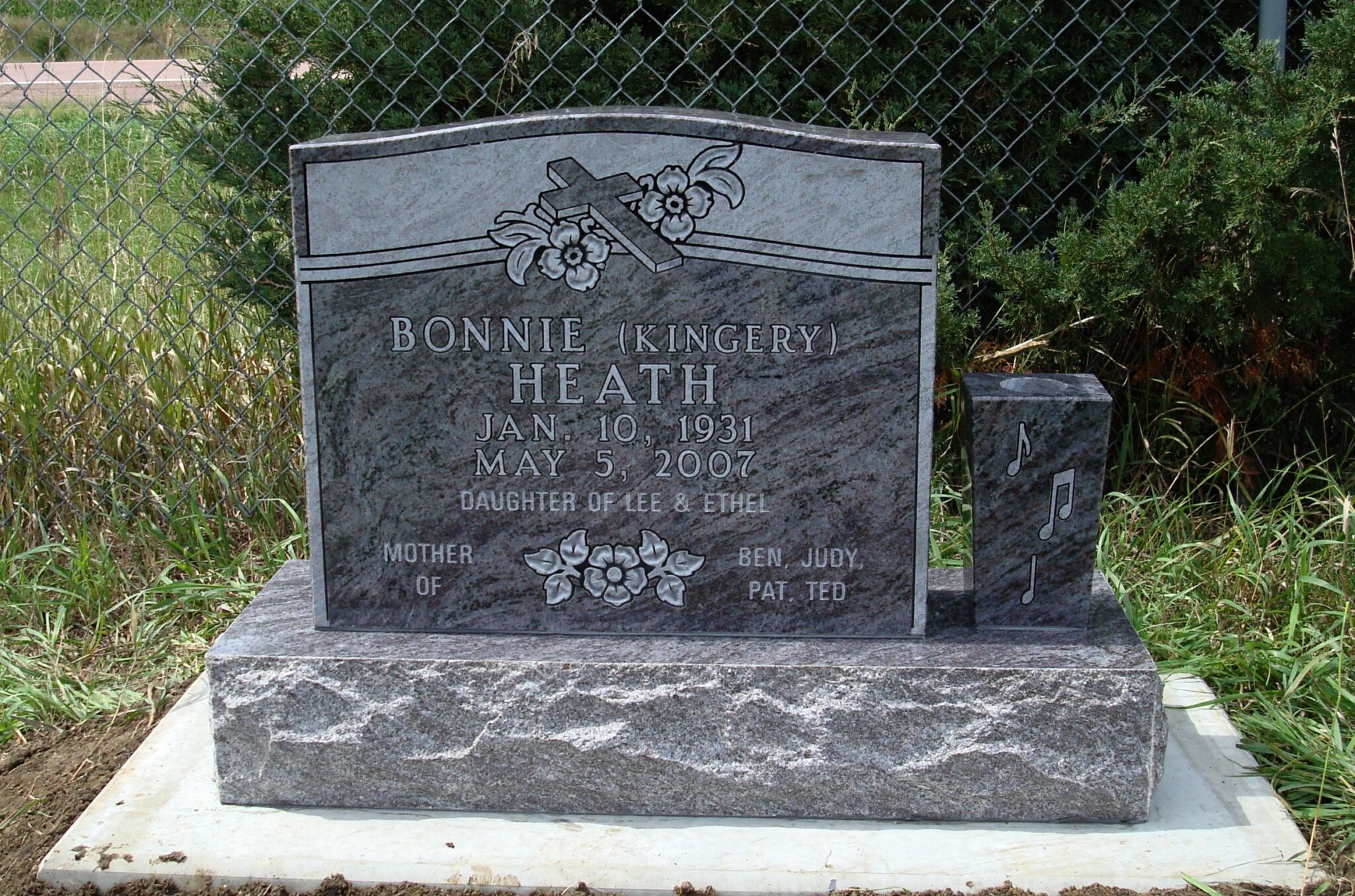 Heath Single Unit - Shafer Memorials